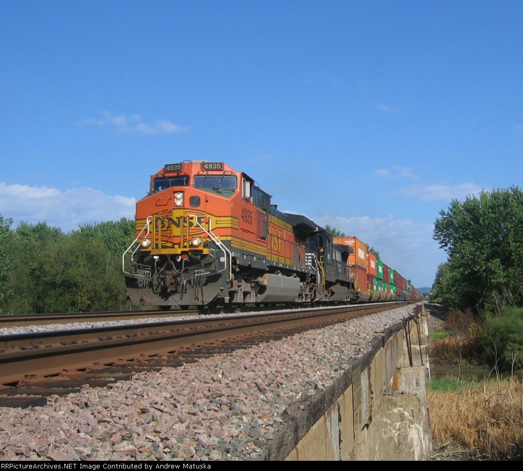 BNSF 4953